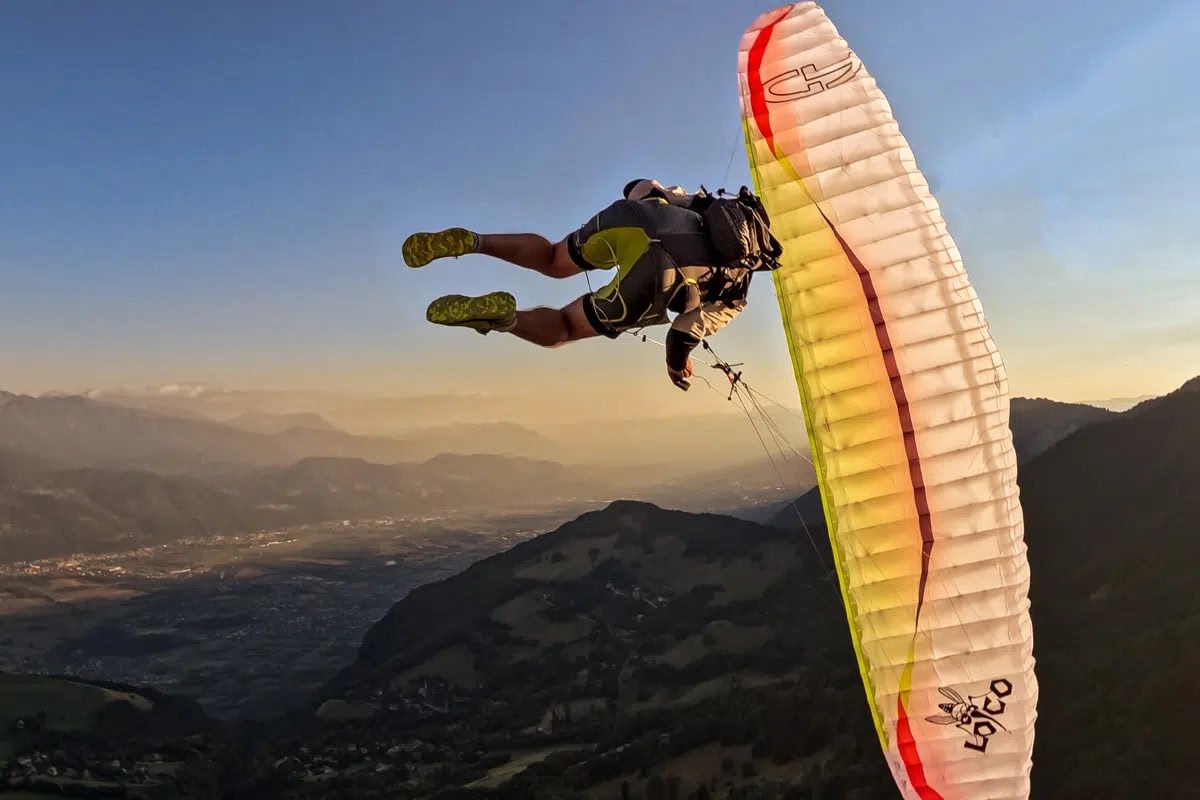 The Best Lightweight & Reversible Paragliding Harnesses - Megalist