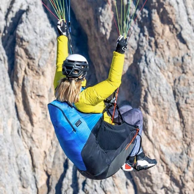The Best Lightweight & Reversible Paragliding Harnesses - Megalist